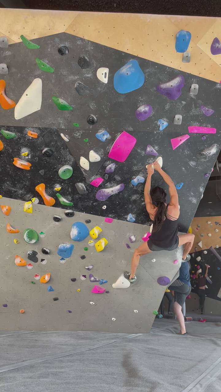 White v8 - Benchmark Climbing SF Bouldering - Watch Beta Videos