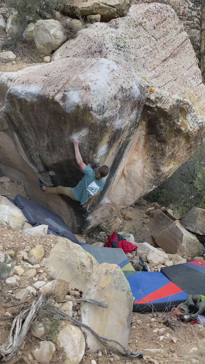 Vantablack v13 - Gateway Canyon, Red Rock Bouldering - Watch Beta Videos