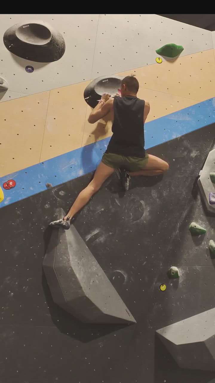 Black v6 - Movement Grapevine Bouldering - Watch Beta Videos