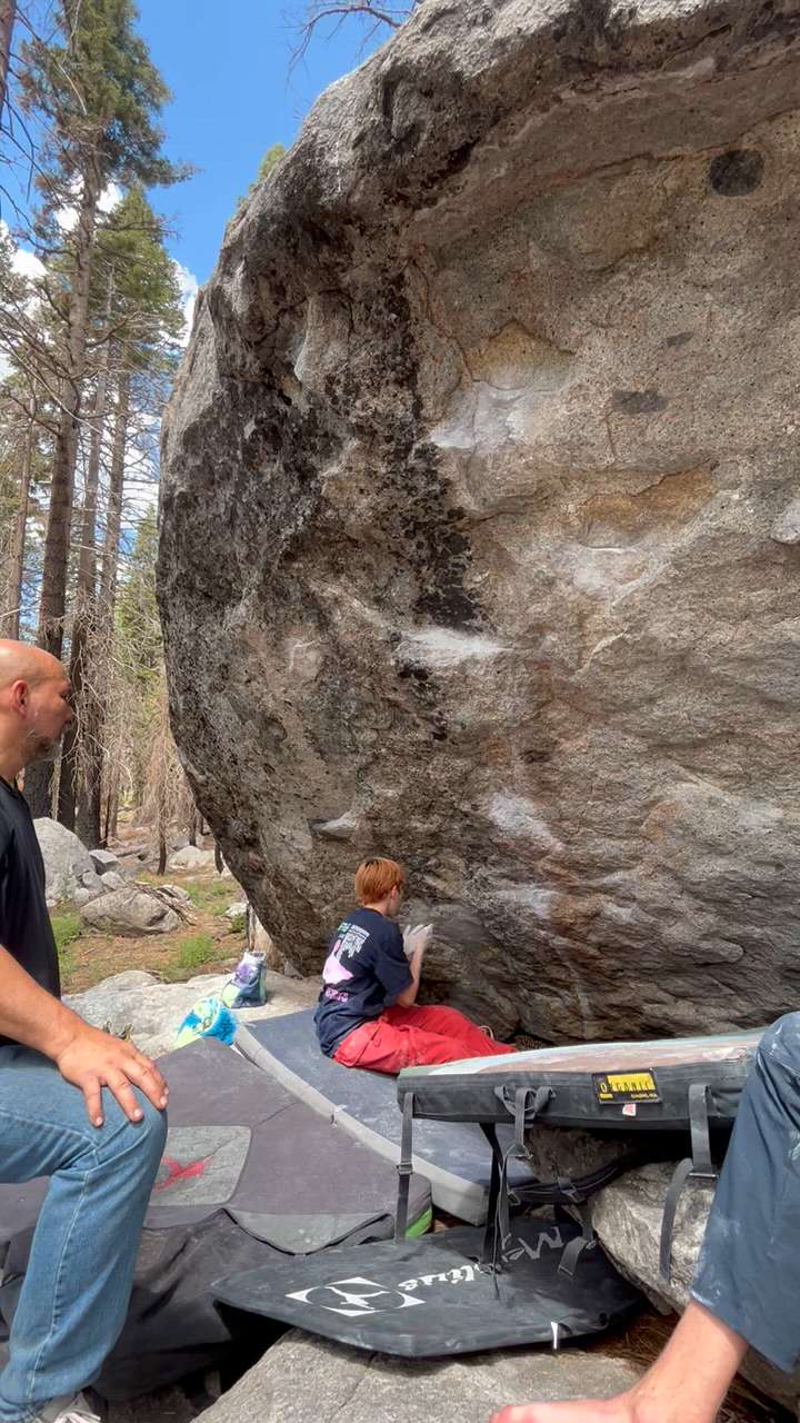 The Ashtray v11 - Big Chief, Lake Tahoe Bouldering - Watch Beta Videos