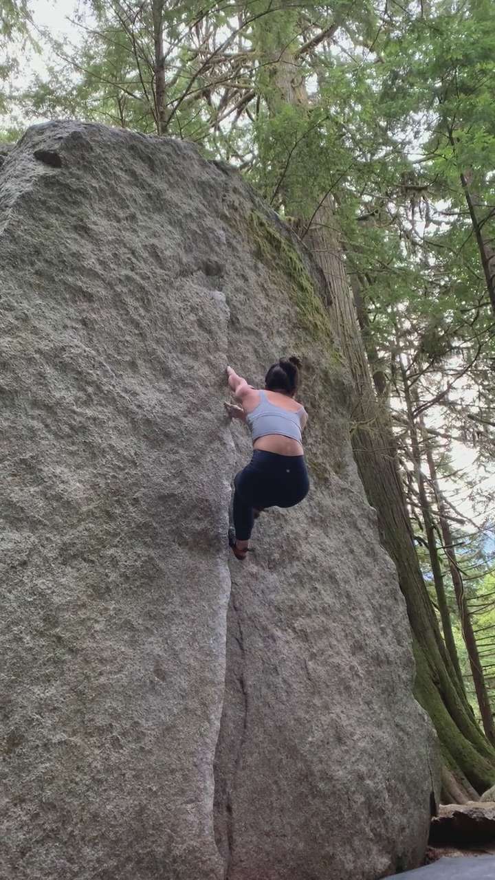 Spinal Tap Traverse v2, Squamish - KAYA | The Climber's App