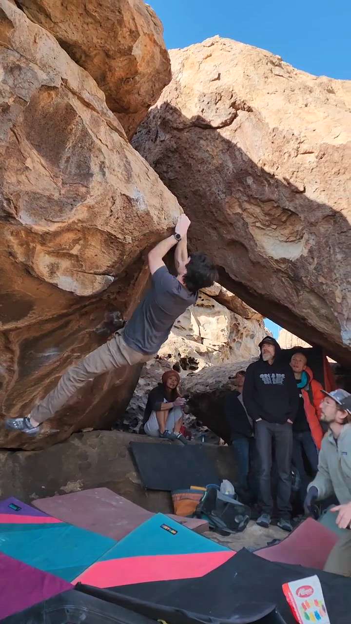 Rogered in the Shower v10 - North Mountain, Hueco Tanks Bouldering ...