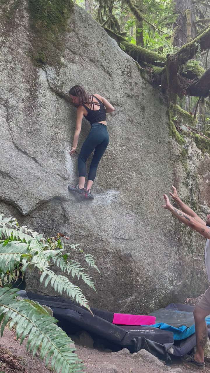 Outrage v3 - North Walls, Squamish Bouldering - Watch Beta Videos