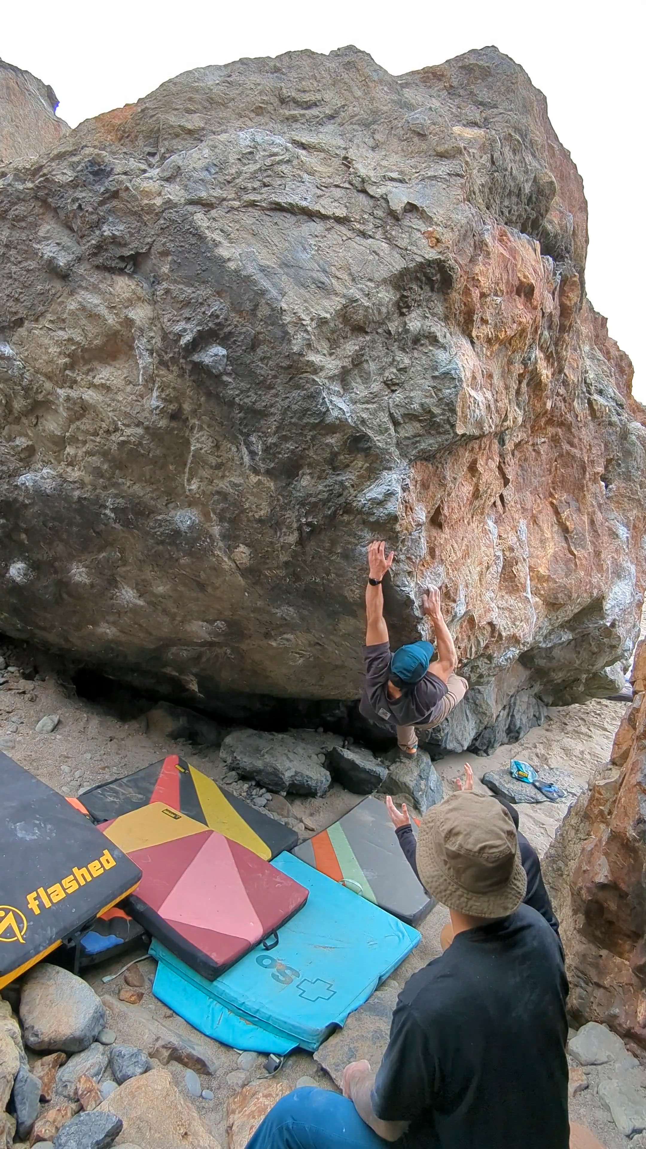 Changeling v5 - North Mickey's, Mickey's Beach Bouldering - Watch Beta ...