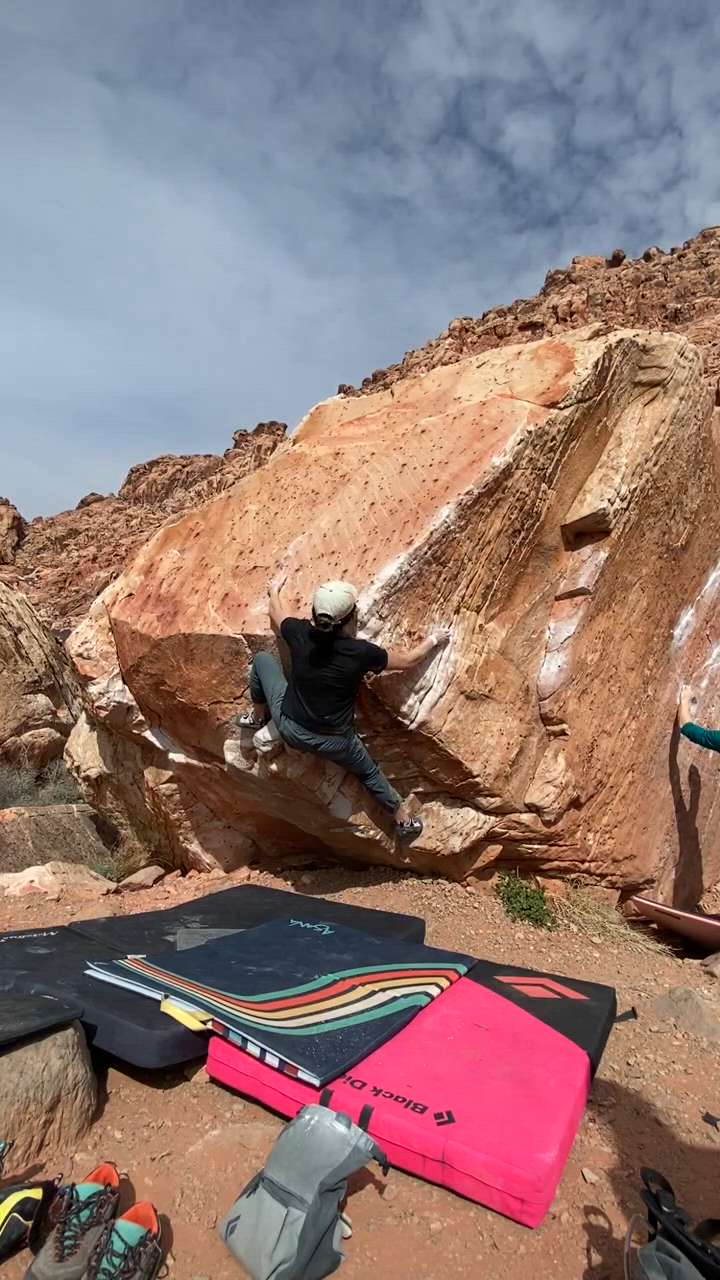 Campus Problem v5 - Gateway Canyon, Red Rock Bouldering - Watch Beta Videos