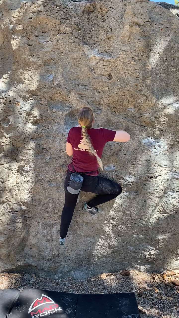 Little Arete Traverse v2 - Lee Vining, Mammoth Lakes Bouldering - Watch ...