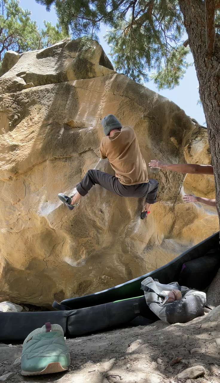 Rug Rat v6 - Right Fork, Joe's Valley Bouldering - Watch Beta Videos