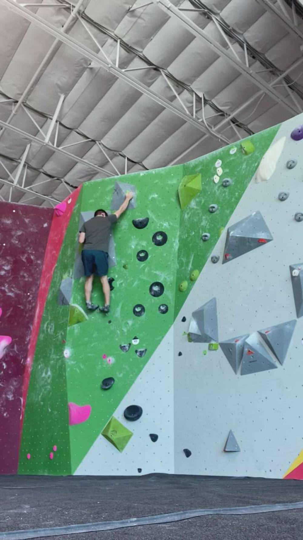 Green v5 - Movement Fountain Valley Bouldering - Watch Beta Videos