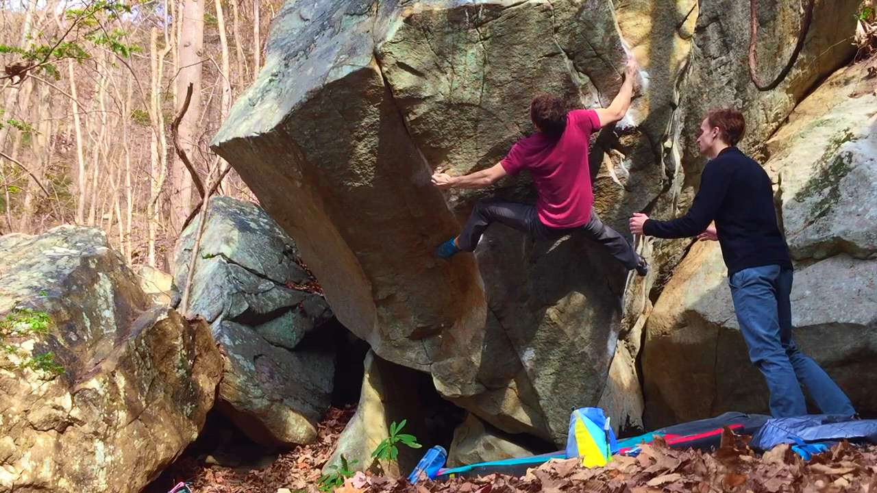 Ali Bubba Stand v8 - New River Proper, New River Gorge Bouldering ...