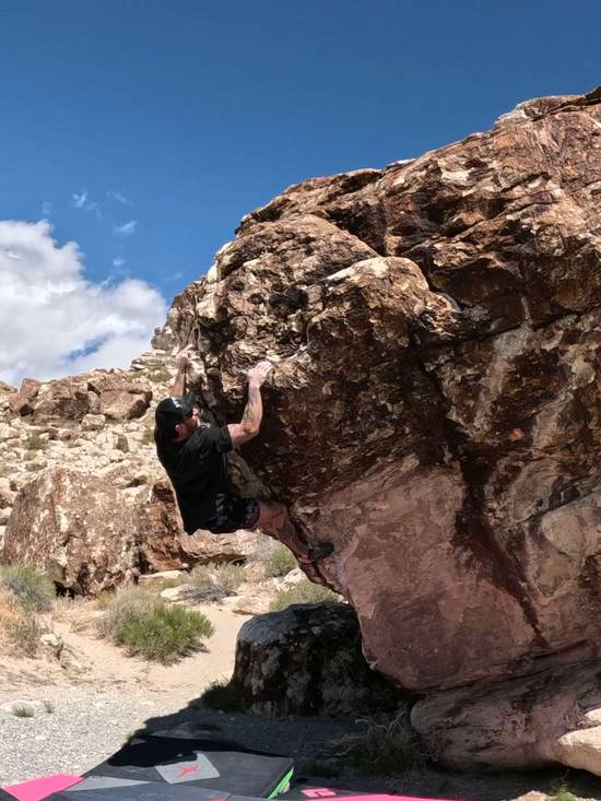 The Topus v5 - Topus Mountain, Ibex Bouldering - Watch Beta Videos