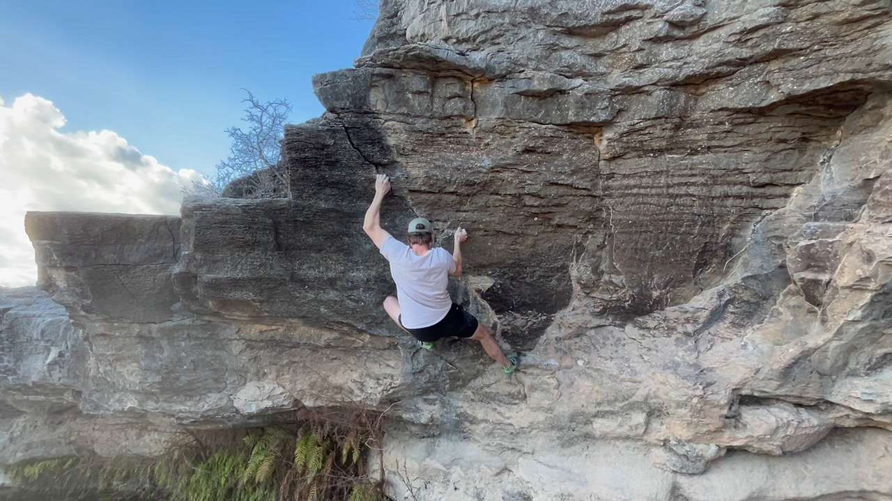 The Lion v9 - Pedernales Bouldering - Watch Beta Videos