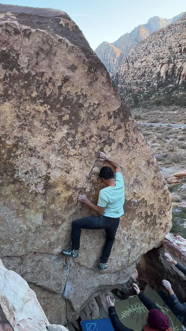 Bachar Problem v7 - Willow Springs, Red Rock Bouldering - Watch Beta Videos