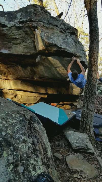 Scarecrow v6 - Lower, Hospital Boulders Bouldering - Watch Beta Videos