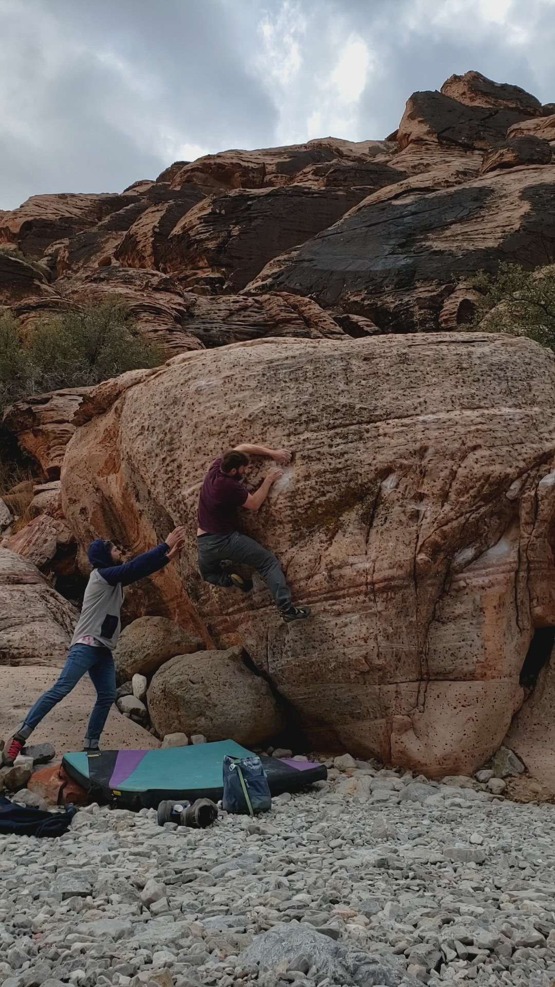Supernova v5 - Gateway Canyon, Red Rock Bouldering - Watch Beta Videos