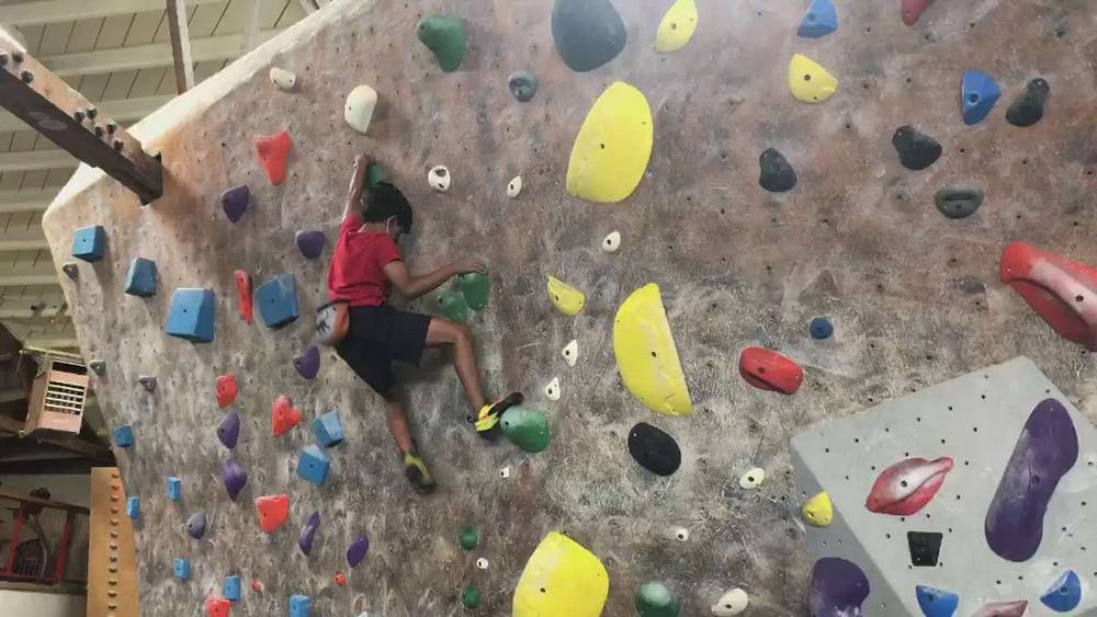 Yellow Boulder - Bridges Rock Gym Bouldering - Watch Beta Videos
