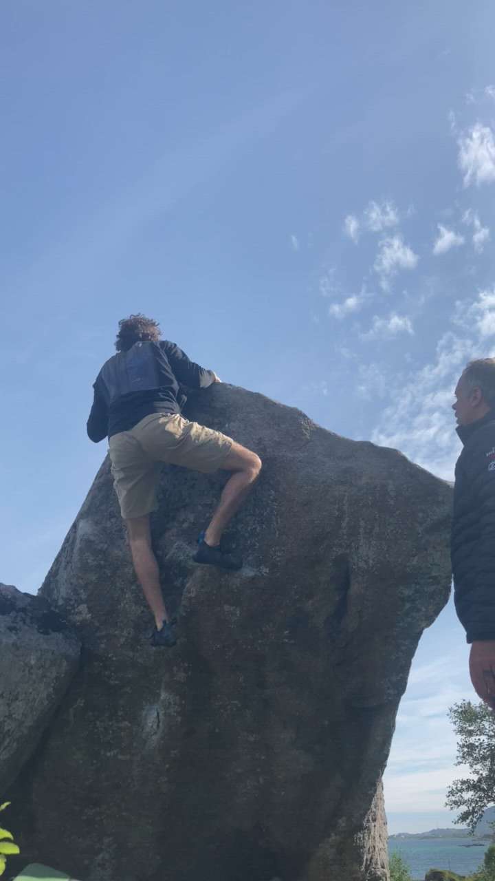 Alkemisti v6 - Lofoten Bouldering - Watch Beta Videos