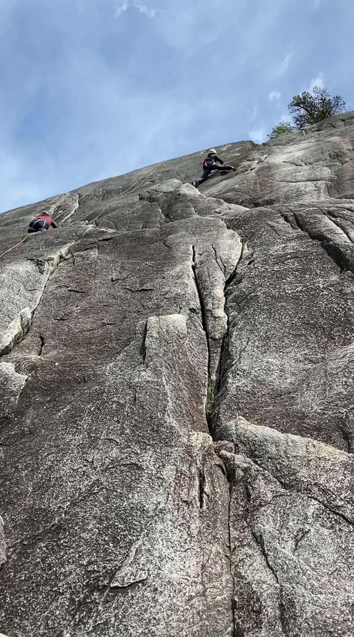 Wisecrack 5.7 - Smoke Bluffs, Squamish Routes - Watch Beta Videos