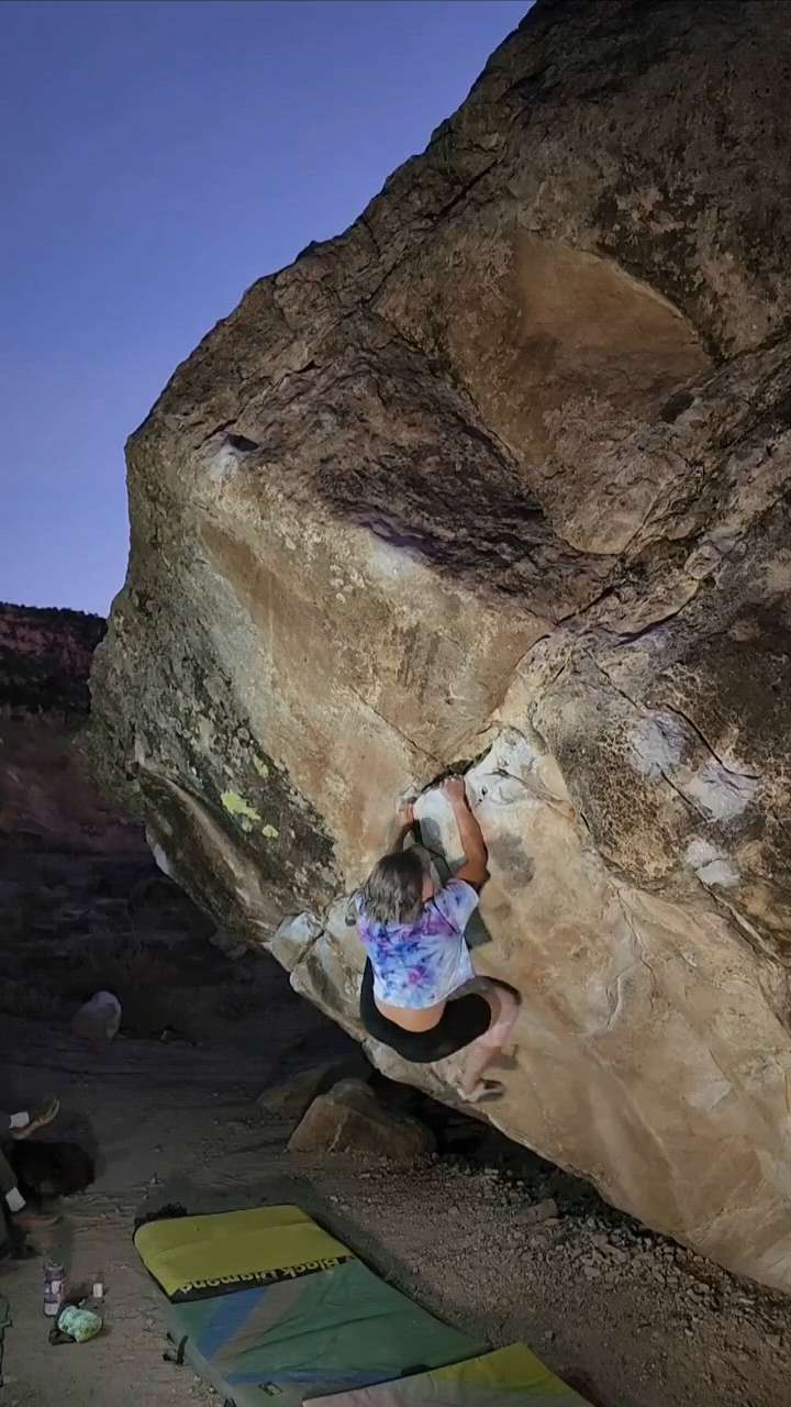 Mark of Zorro v5 - Bone Park, Unaweep Canyon Bouldering - Watch Beta Videos