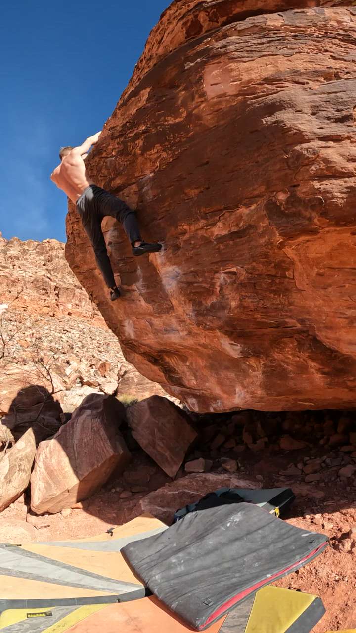 Spring Loaded v8 - Red Spring, Red Rock Bouldering - Watch Beta Videos