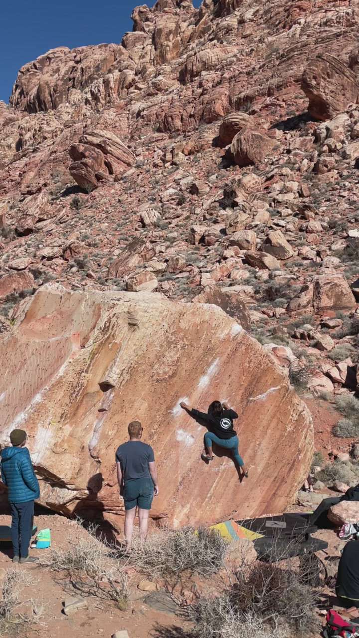 Bavmorda Sit v3 - Willow Springs, Red Rock Bouldering - Watch Beta Videos
