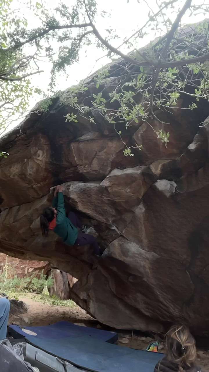 The Vulgarian v2 - East Mountain, Hueco Tanks Bouldering - Watch Beta ...