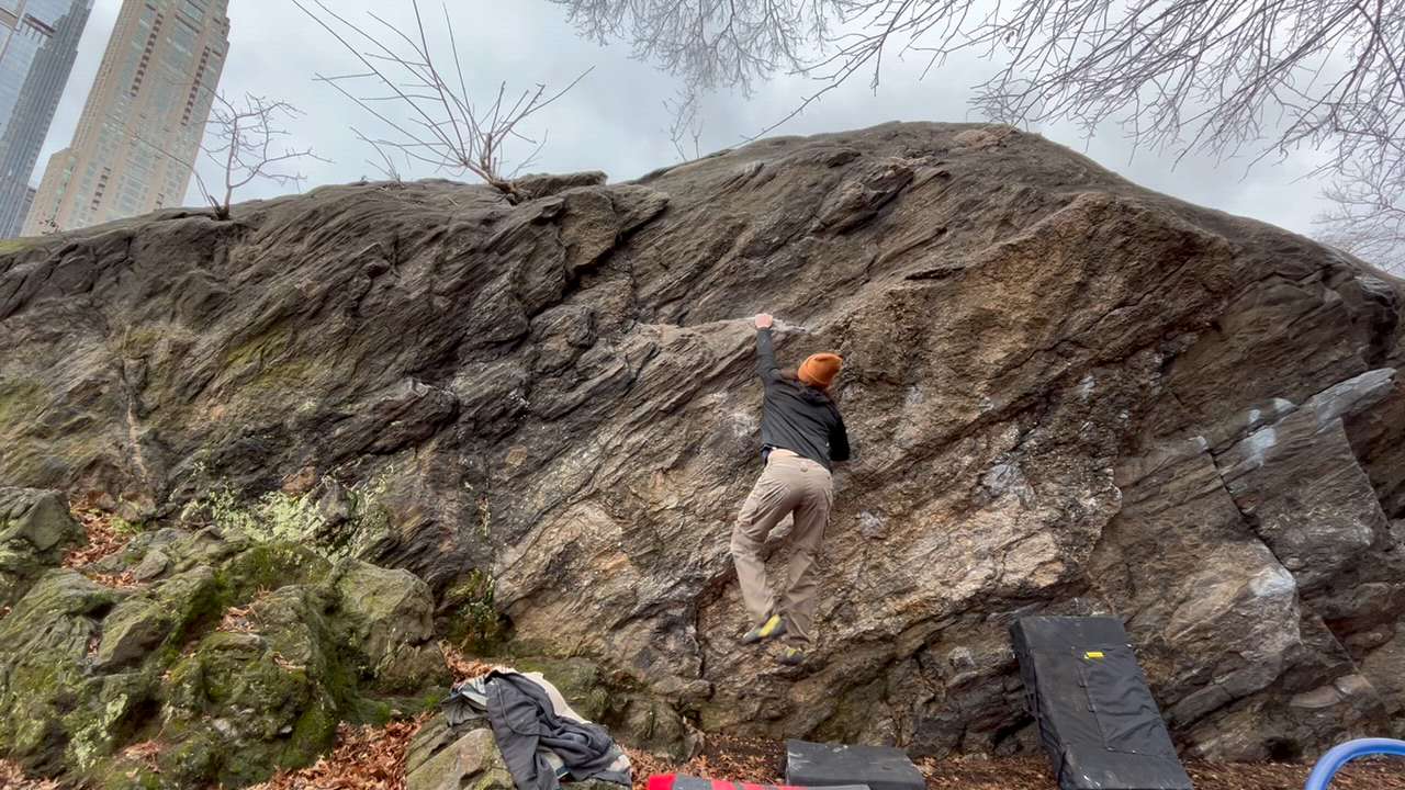 Boomboxer v6 - Central Park, New York City Bouldering - Watch Beta Videos