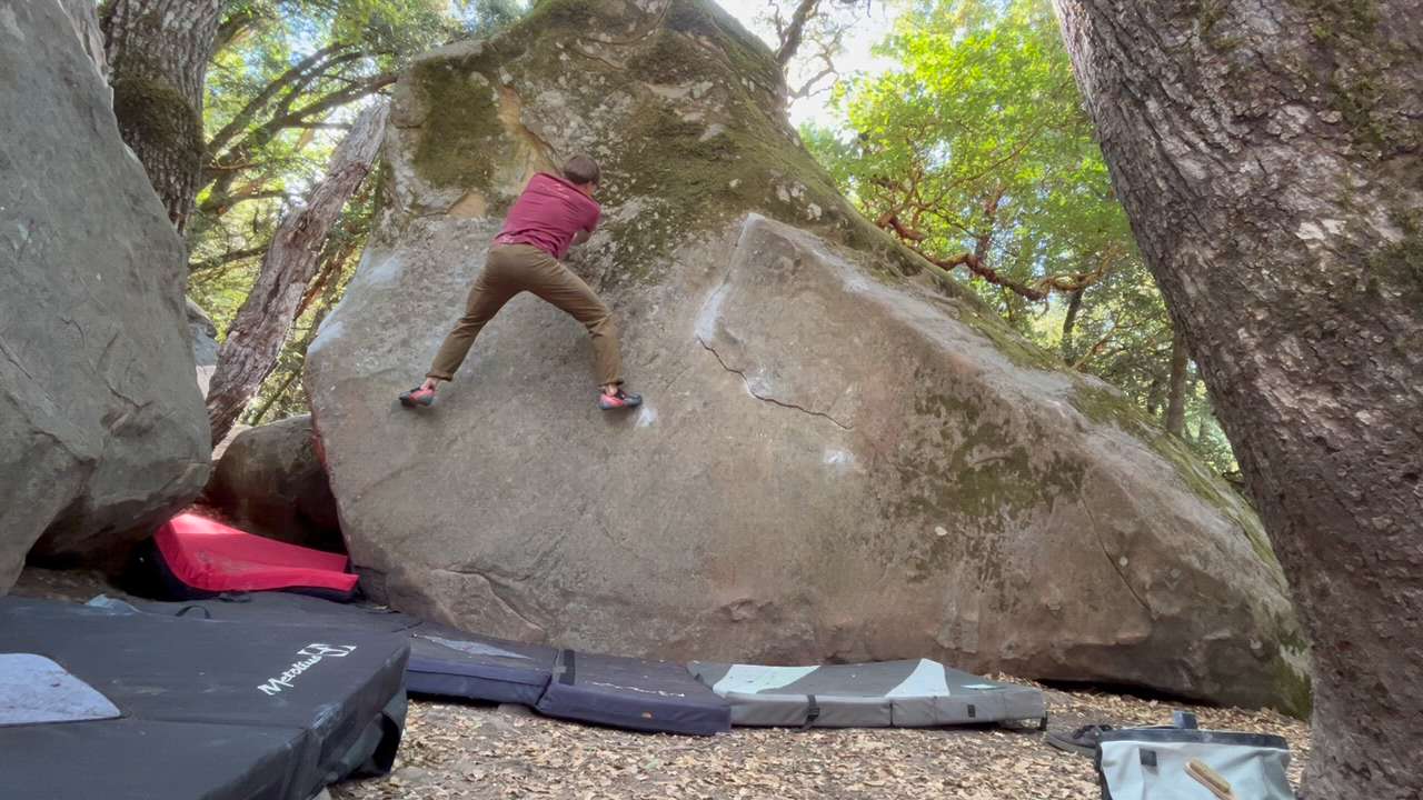 Sloper Route v2 - Indian Cracks, Indian Rock Bouldering - Watch Beta Videos