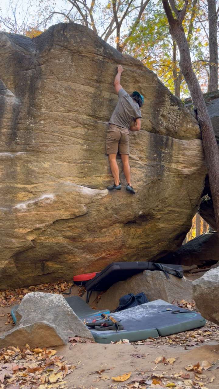 The Ladder v1 - West Side, Rumbling Bald Bouldering - Watch Beta Videos