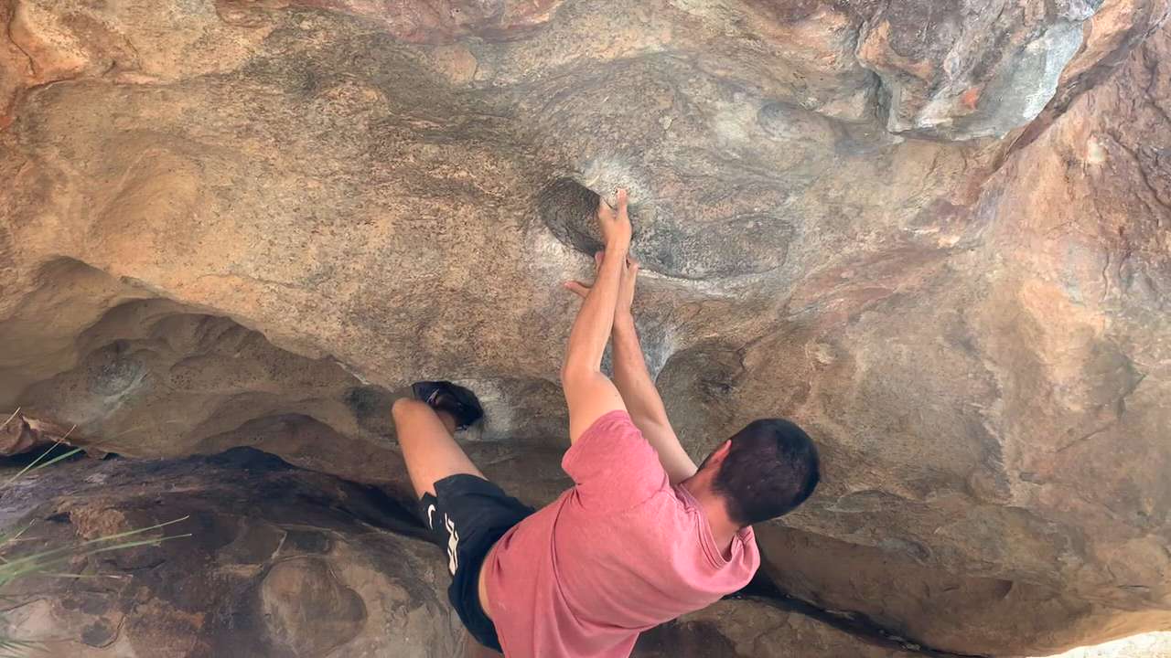 Nobody Here Gets Out Alive v2 - North Mountain, Hueco Tanks Bouldering ...
