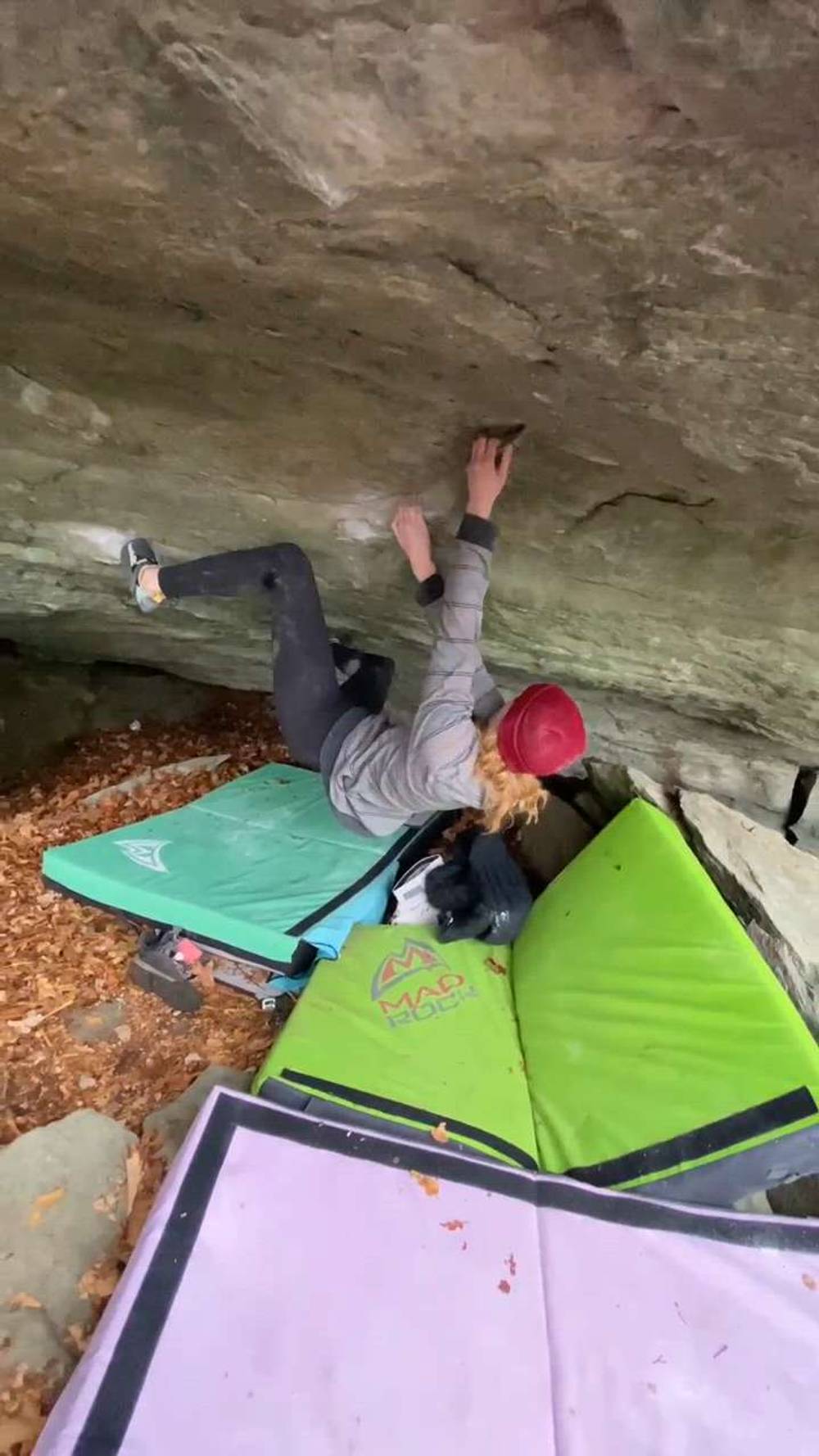Senderella Right Sit v12 - The Dump, Boone Bouldering - Watch Beta Videos