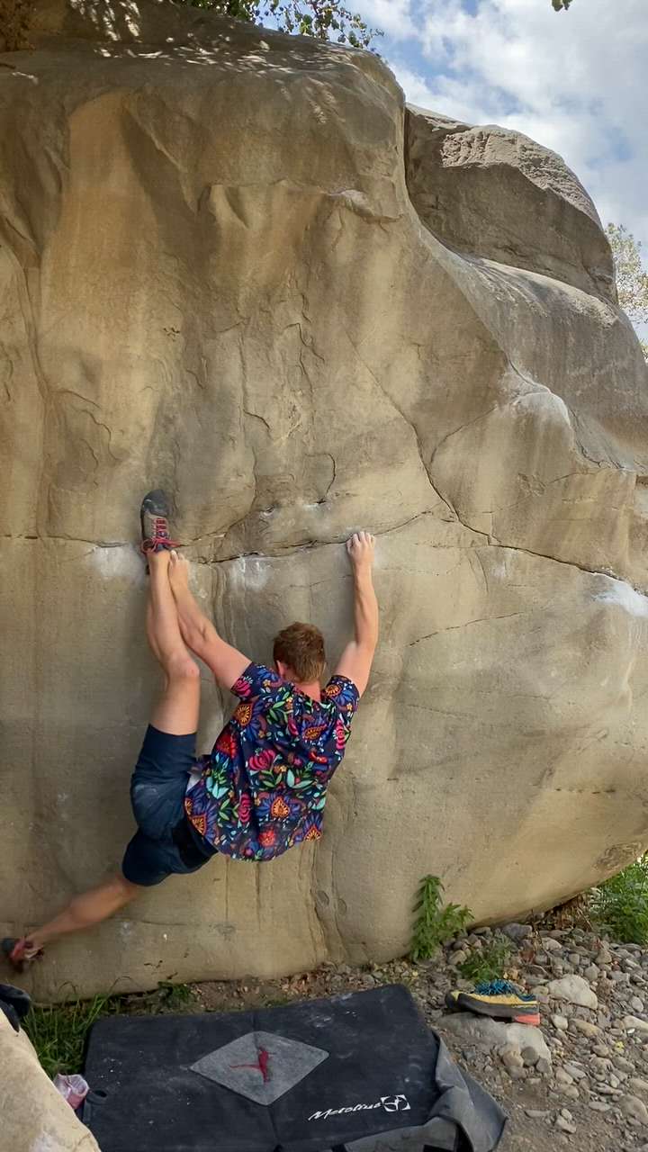 Poopship Destroyer v7 - Munson Boulders, Ojai Bouldering - Watch Beta ...