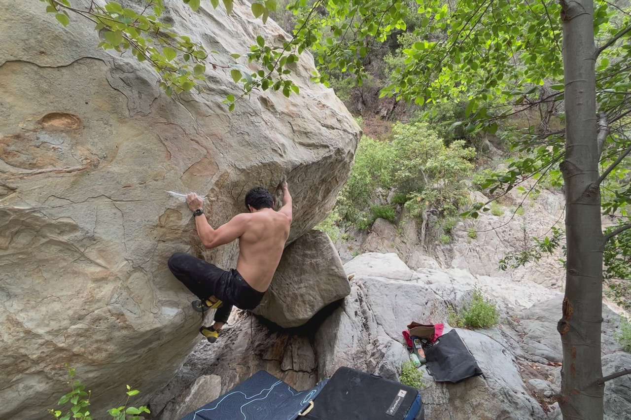 Approach Shoes v7 - Malibu Tunnels, Malibu Bouldering - Watch Beta Videos