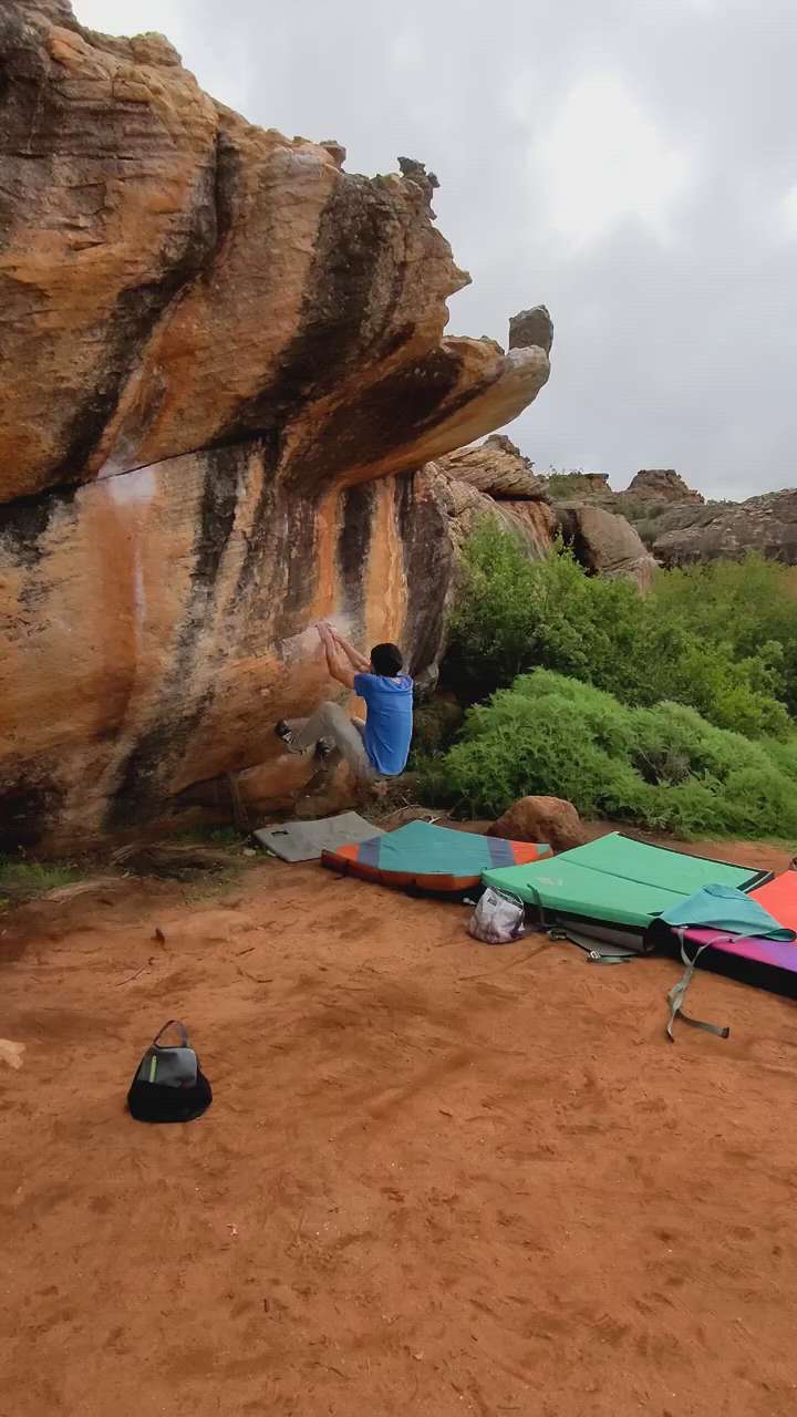 The Sky v13 - Kleinfontein Farm, Rocklands Bouldering - Watch Beta Videos