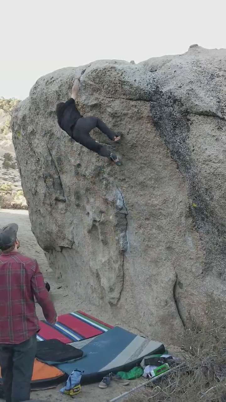 Zen Flute v10 - Buttermilks, Bishop Bouldering - Watch Beta Videos