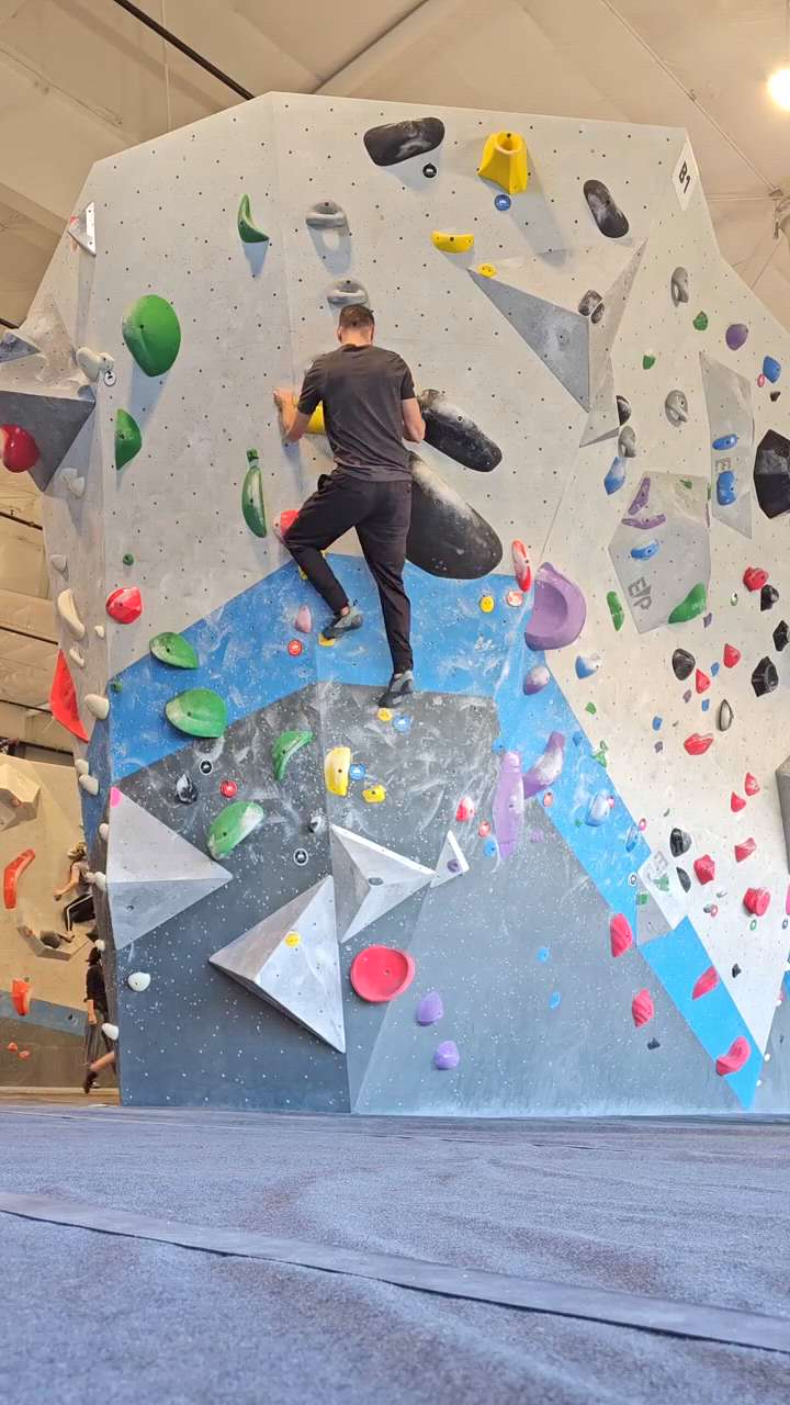 Yellow v4 - Movement Plano Bouldering - Watch Beta Videos