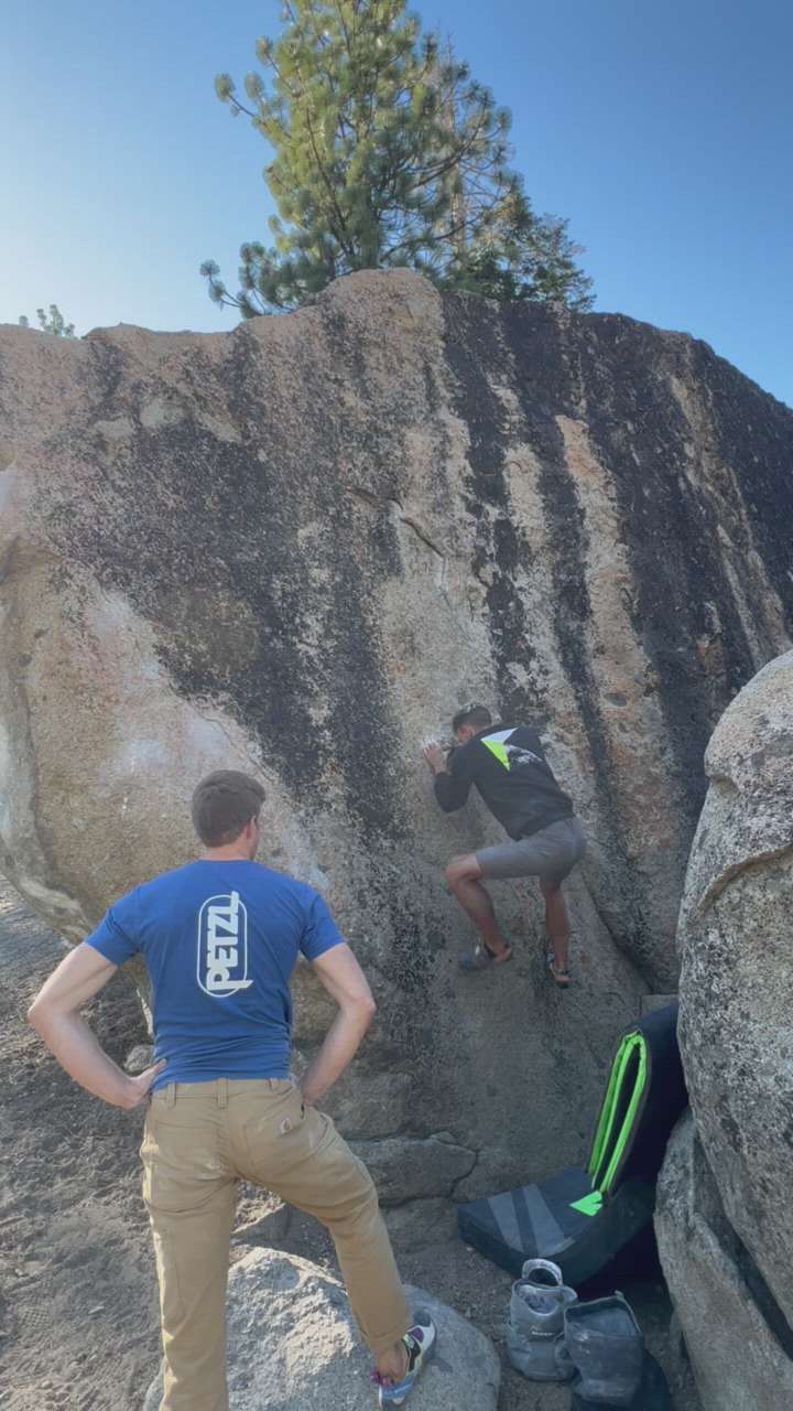 Split Decision v2 - Split Rock, Lake Tahoe Bouldering - Watch Beta Videos