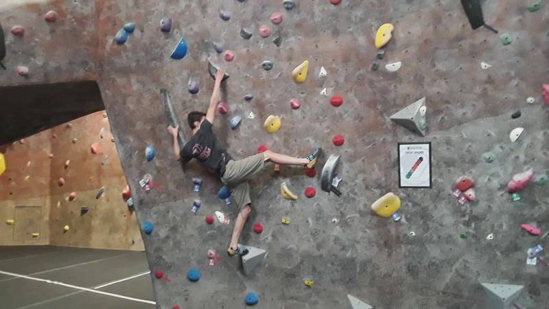 USAC #19 Black V7, Boulder - Bridges Rock Gym Bouldering - Watch Beta ...