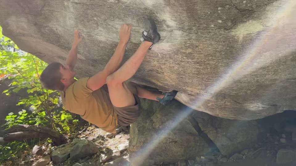 Brackish Water v8 - East Side, Rumbling Bald Bouldering - Watch Beta Videos