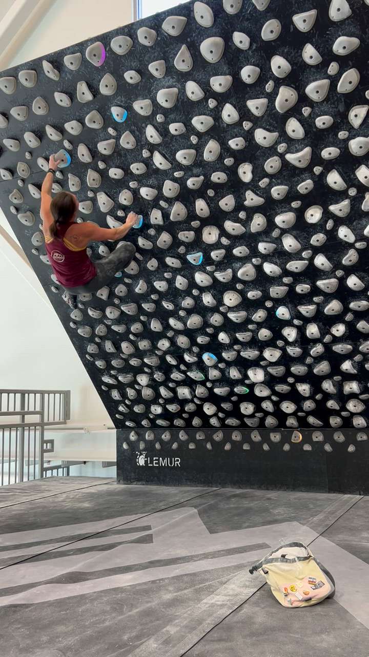 empty v8 - Kilter Board (Original) Bouldering - Watch Beta Videos