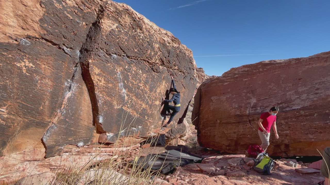 Spring Loaded v8 - Red Spring, Red Rock Bouldering - Watch Beta Videos