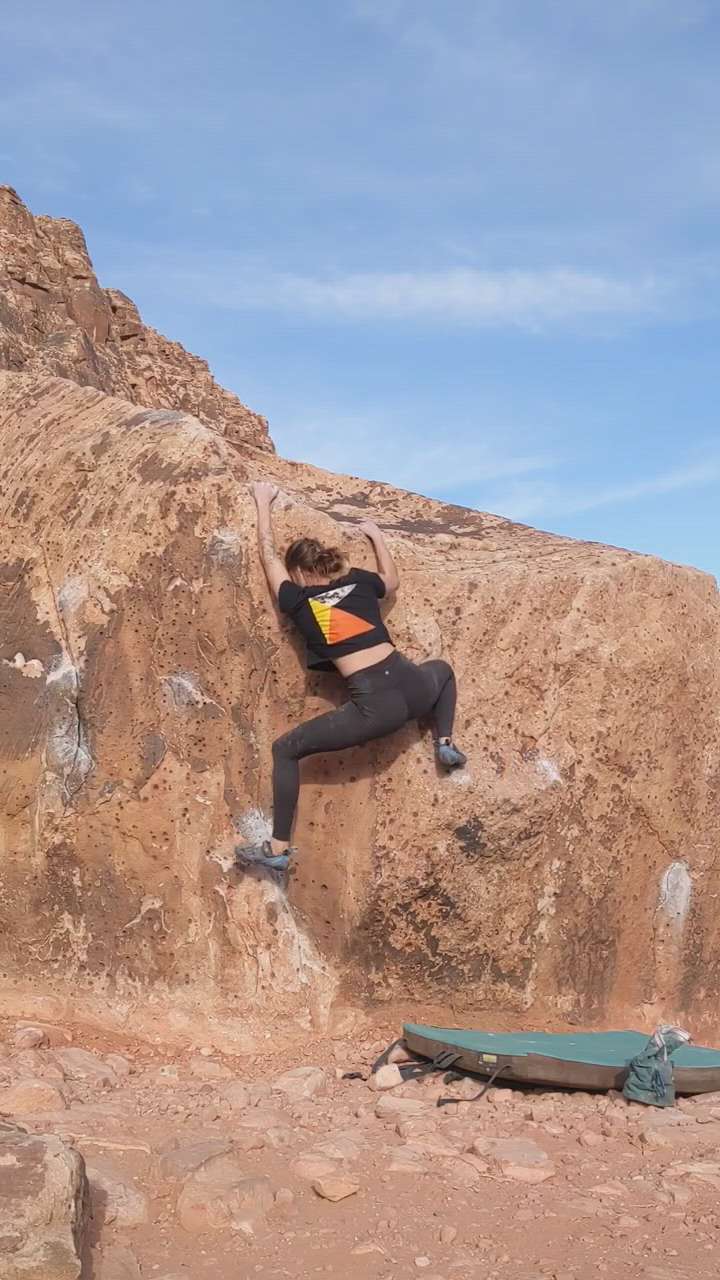 Red Ball Jets v3 - Kraft, Red Rock Bouldering - Watch Beta Videos