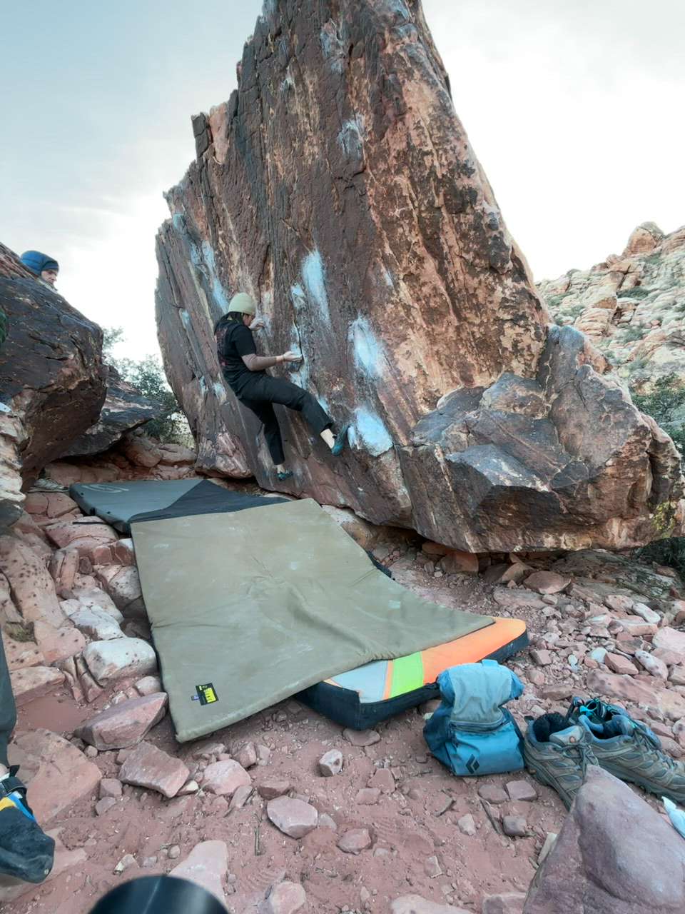 Spring Loaded v8 - Red Spring, Red Rock Bouldering - Watch Beta Videos