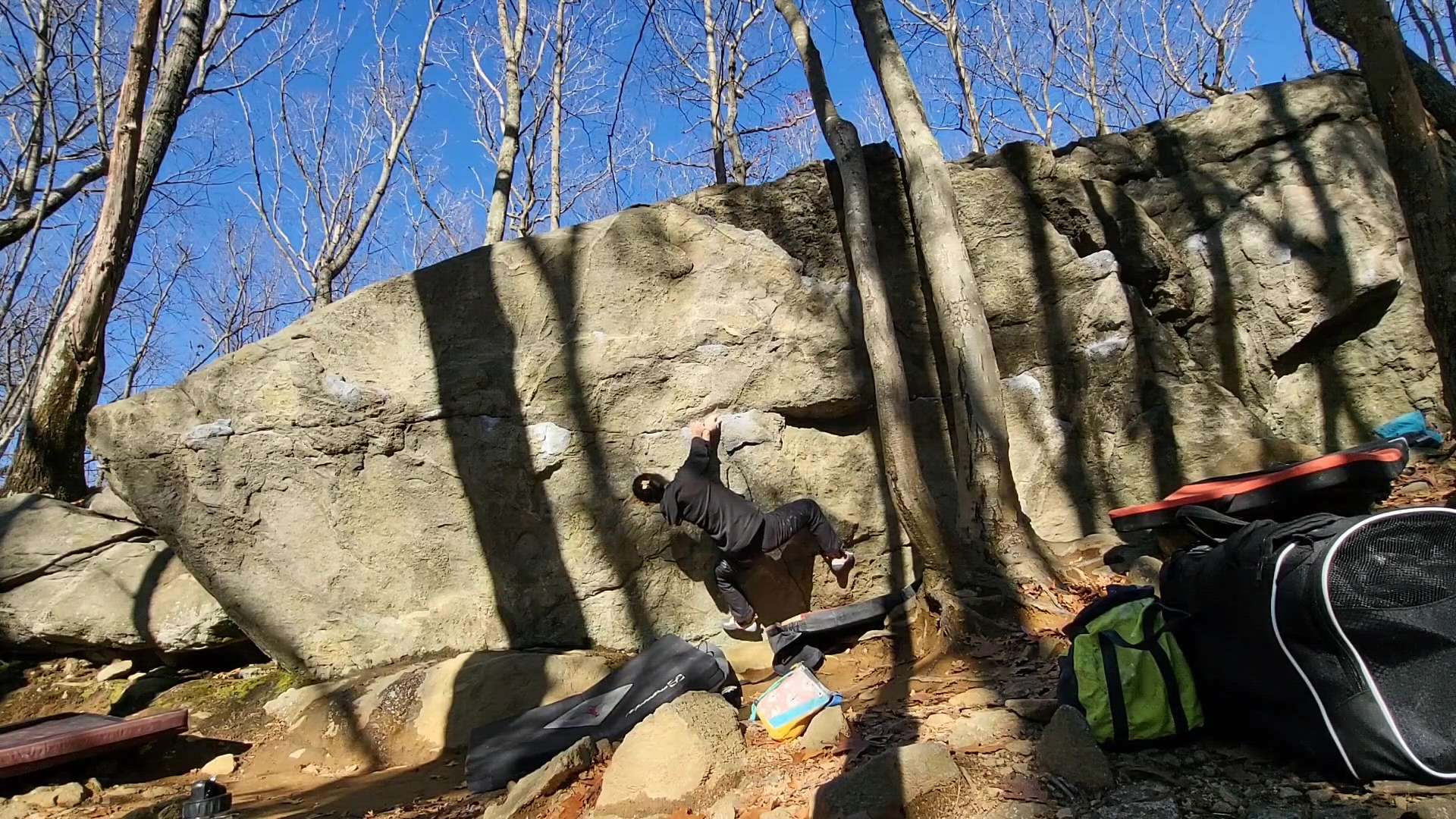 Mack's Traverse v2 - Main Woods, Lincoln Woods Bouldering - Watch Beta ...