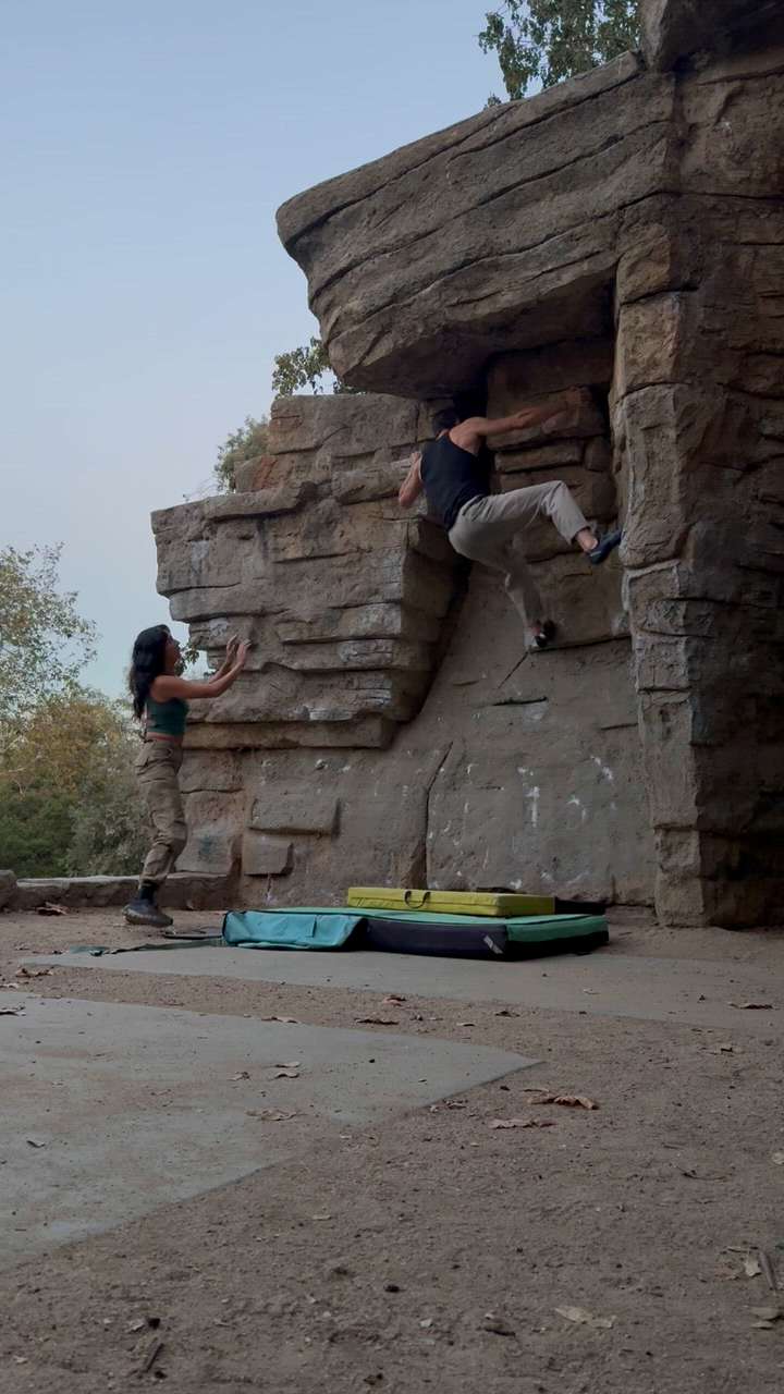Ursa Minor/Ursa Major v3 - Animal Enclosures, Old LA Zoo Bouldering ...
