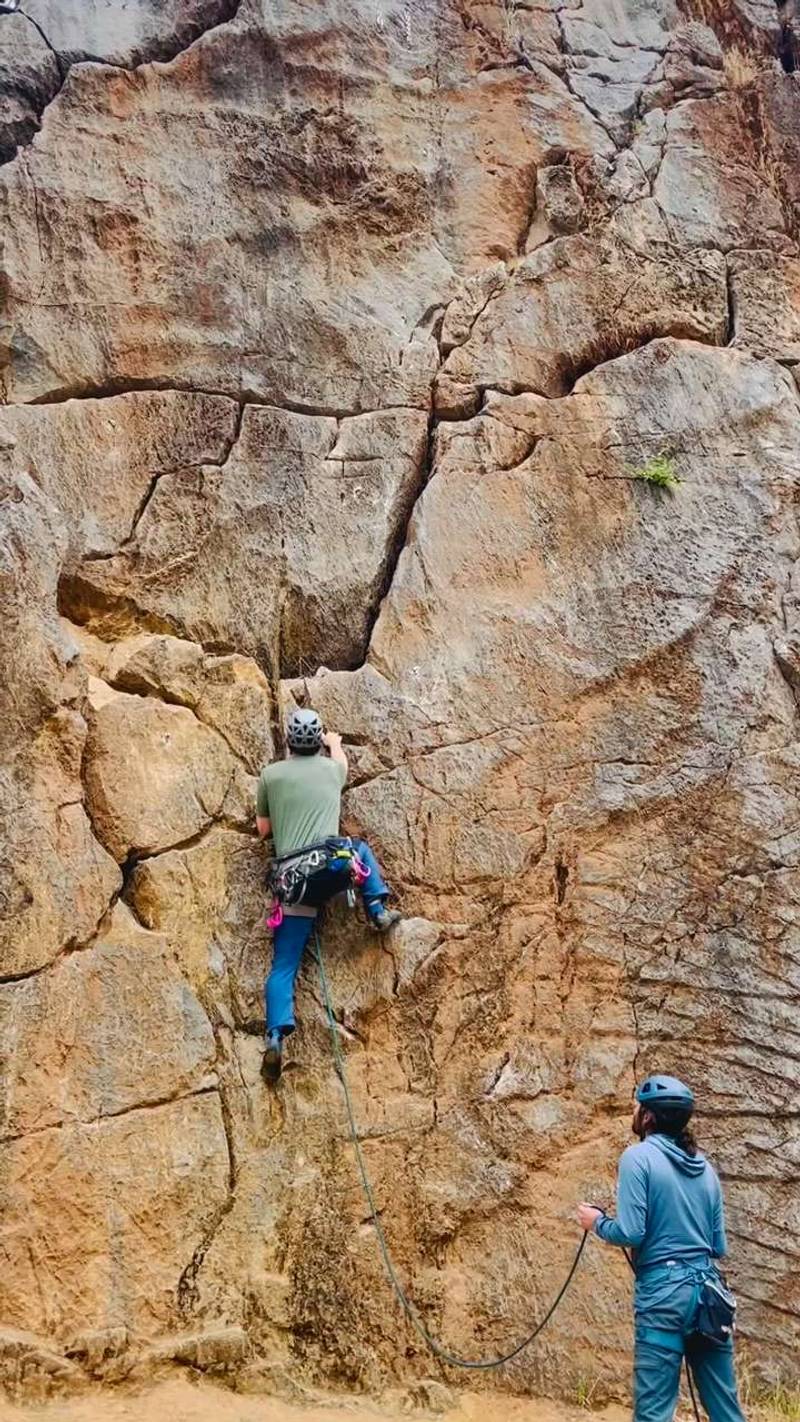 Gold Dusty 5.9 - Lower Quarry, Auburn Quarry Routes - Watch Beta Videos