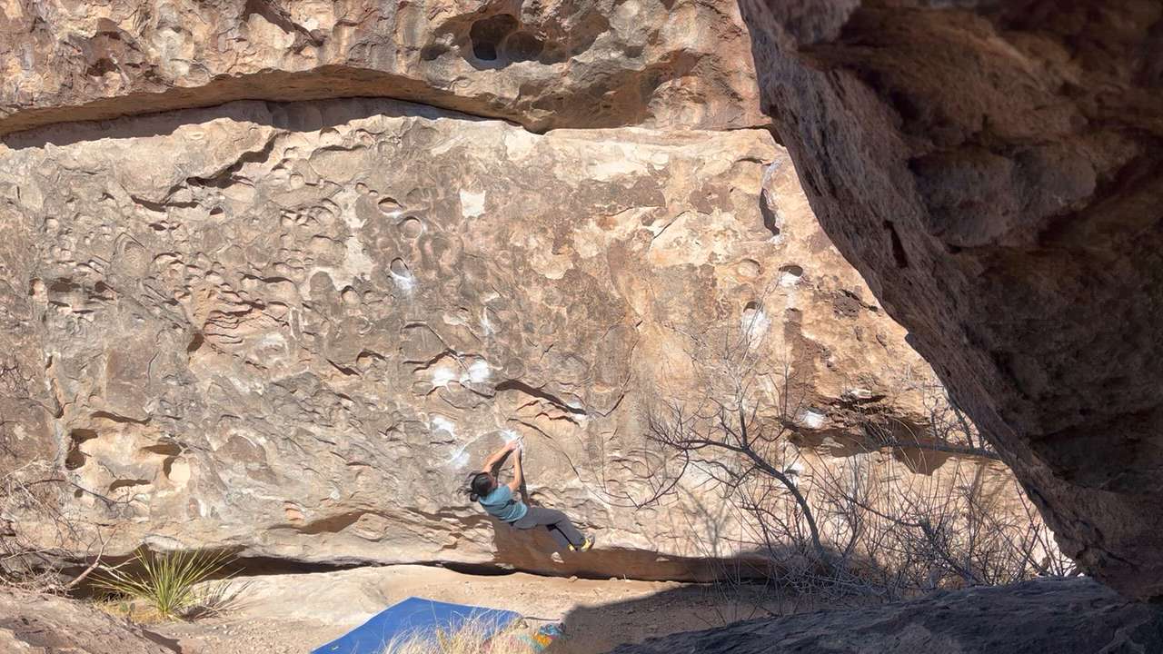 Sign of the Choss v4 - North Mountain, Hueco Tanks Bouldering - Watch ...