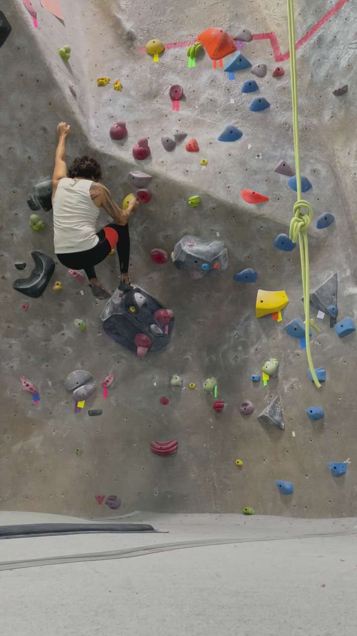 Mellow yellow, Boulder - Boulders Climbing Gym East Bouldering - Watch ...