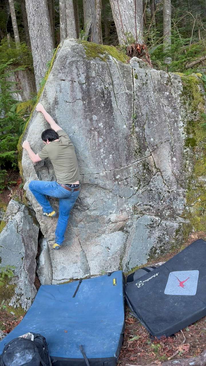 Stepping Razor v2 - Upper Gold Bar, Gold Bar Bouldering - Watch Beta Videos