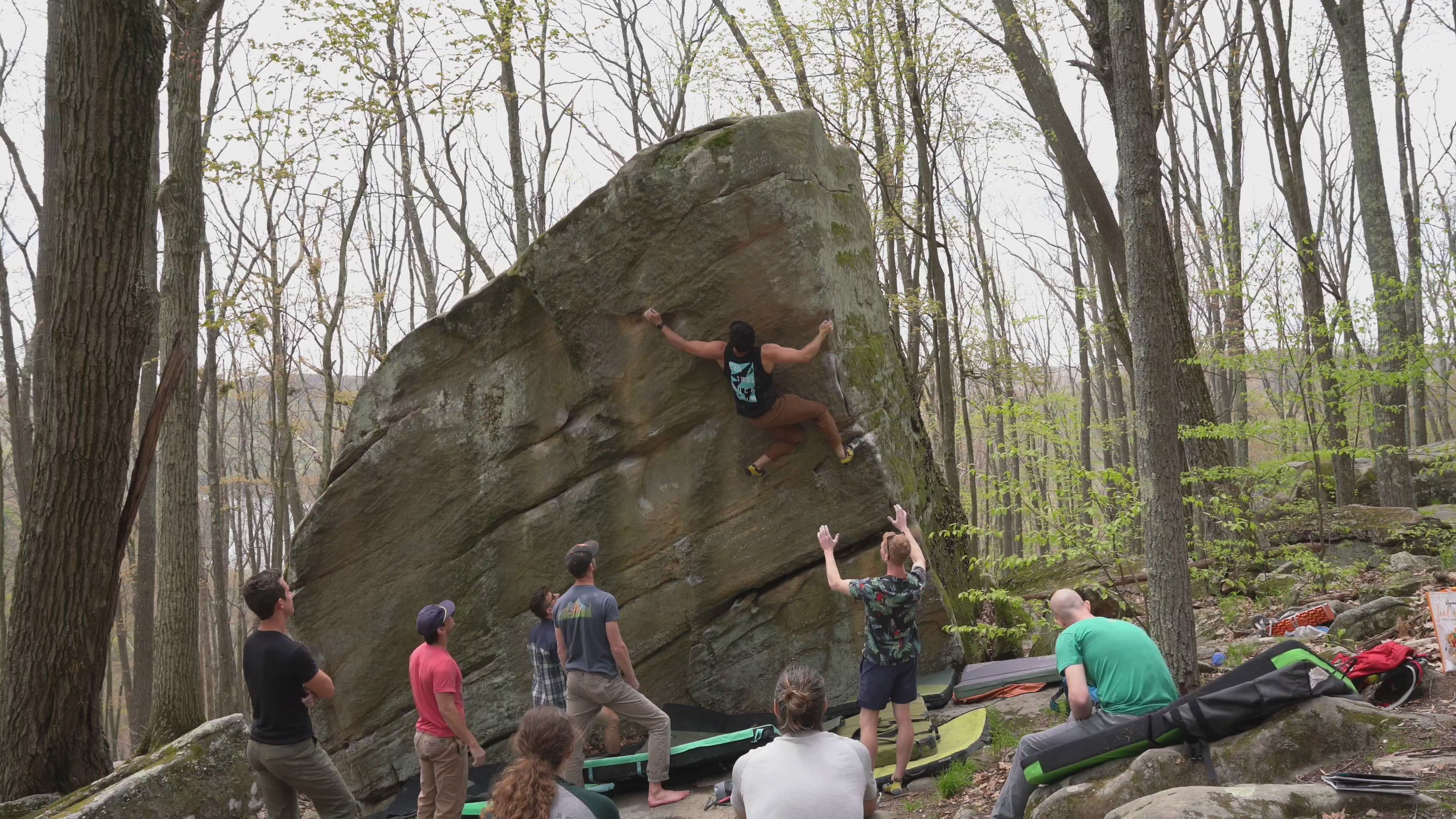 Lithium v3 - Central Rim, Rimrock Bouldering - Watch Beta Videos