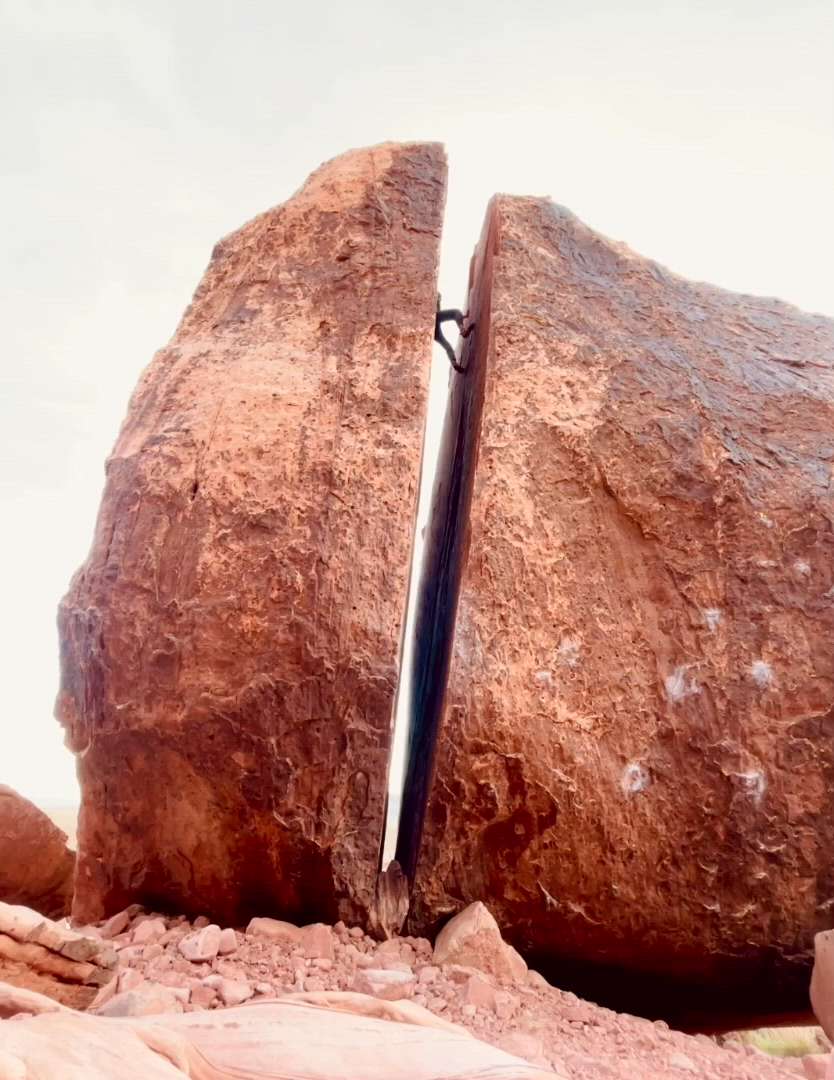 Plumber's Crack v1 - Kraft, Red Rock Bouldering - Watch Beta Videos